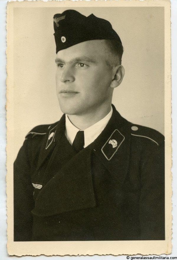 Heer Panzer portrait with side cap in wear - Generalassaultmilitaria